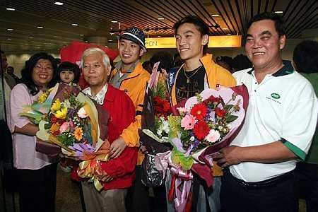 2220307_koo_tan_family - BadmintonPlanet.com
